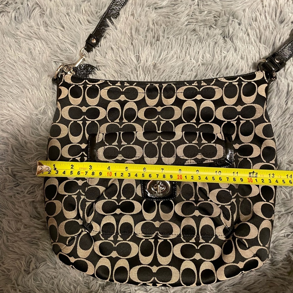 Coach Purse Signature Logo Black And Grey - Gem